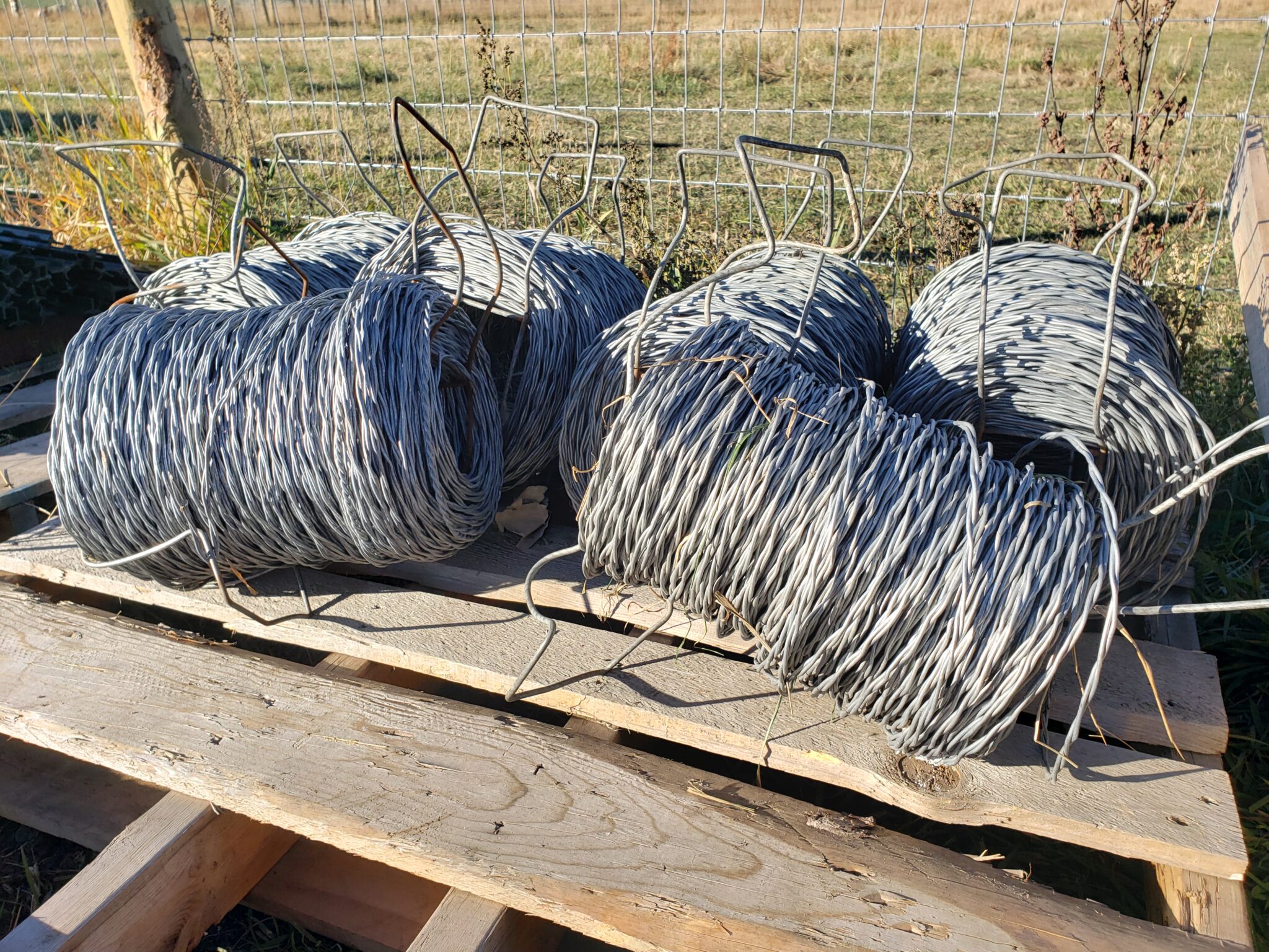 Barbed Wire & Barbless Wire – Rivers Edge Ranch